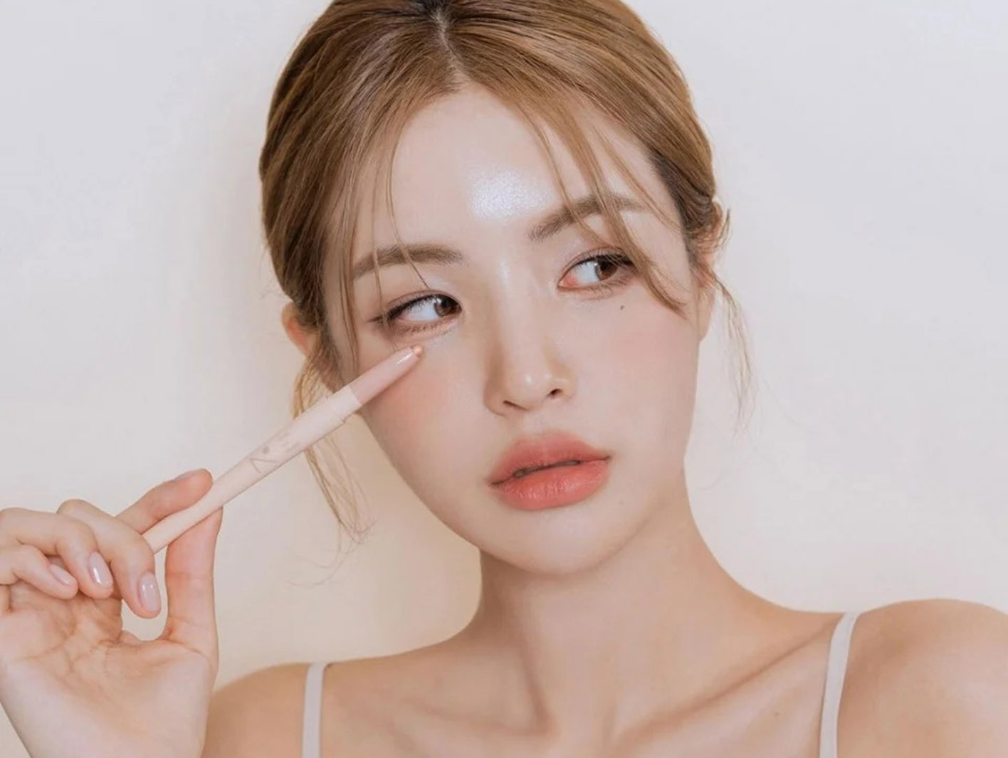 Korean Aegyo-sal Makeup vs. Western Deep-Set Eye Makeup: A Comparative ...